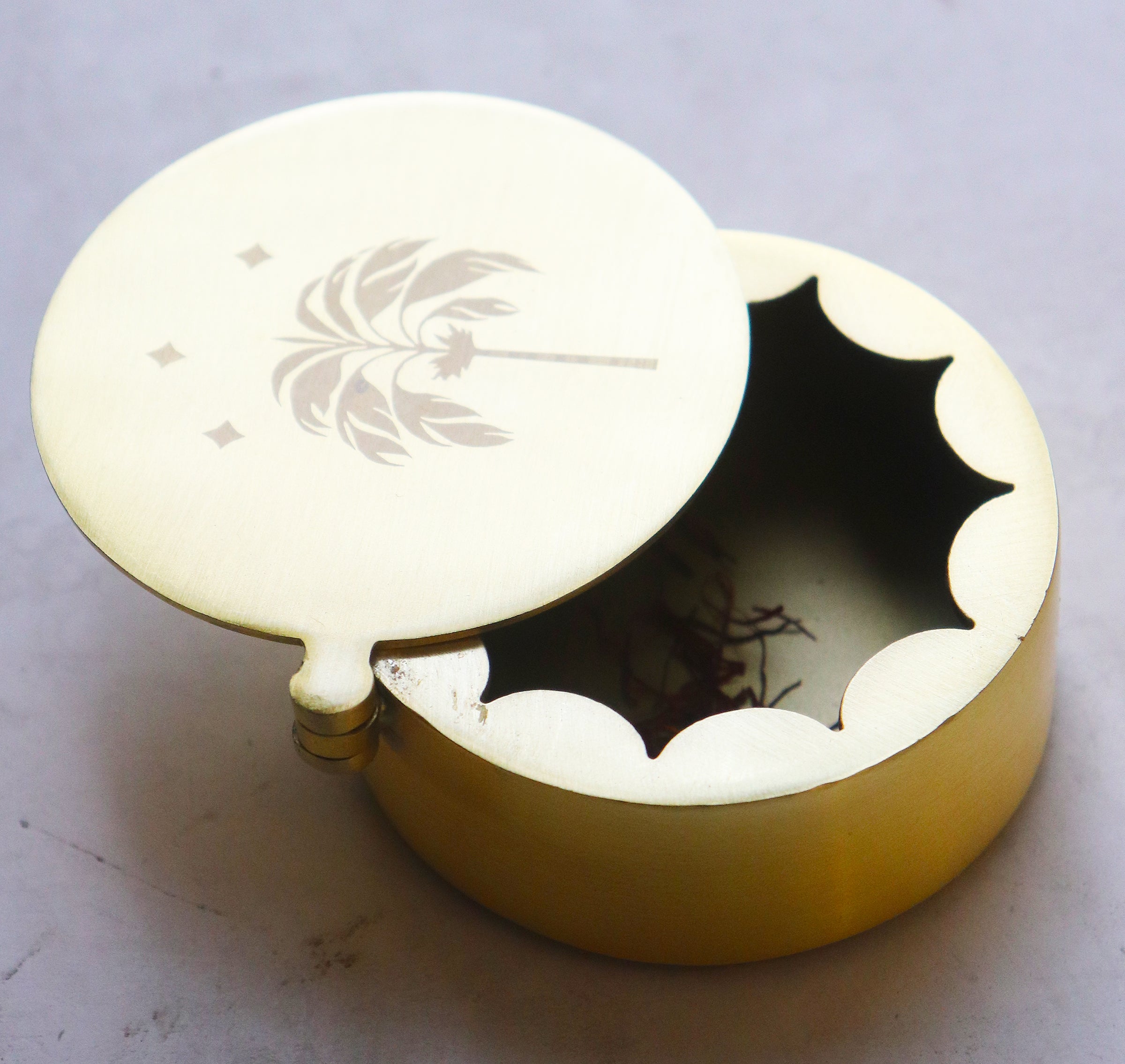 Saffron Box (with Saffron) – india1948